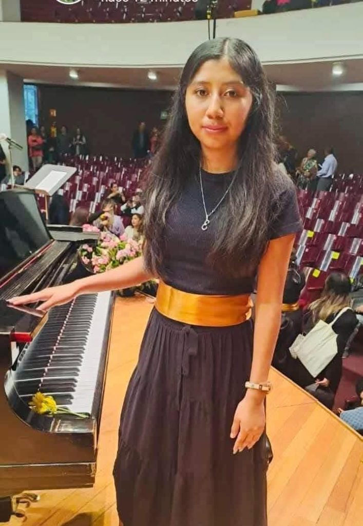 Yuridia y su familia, habían escapado de la violencia en Frontera ...